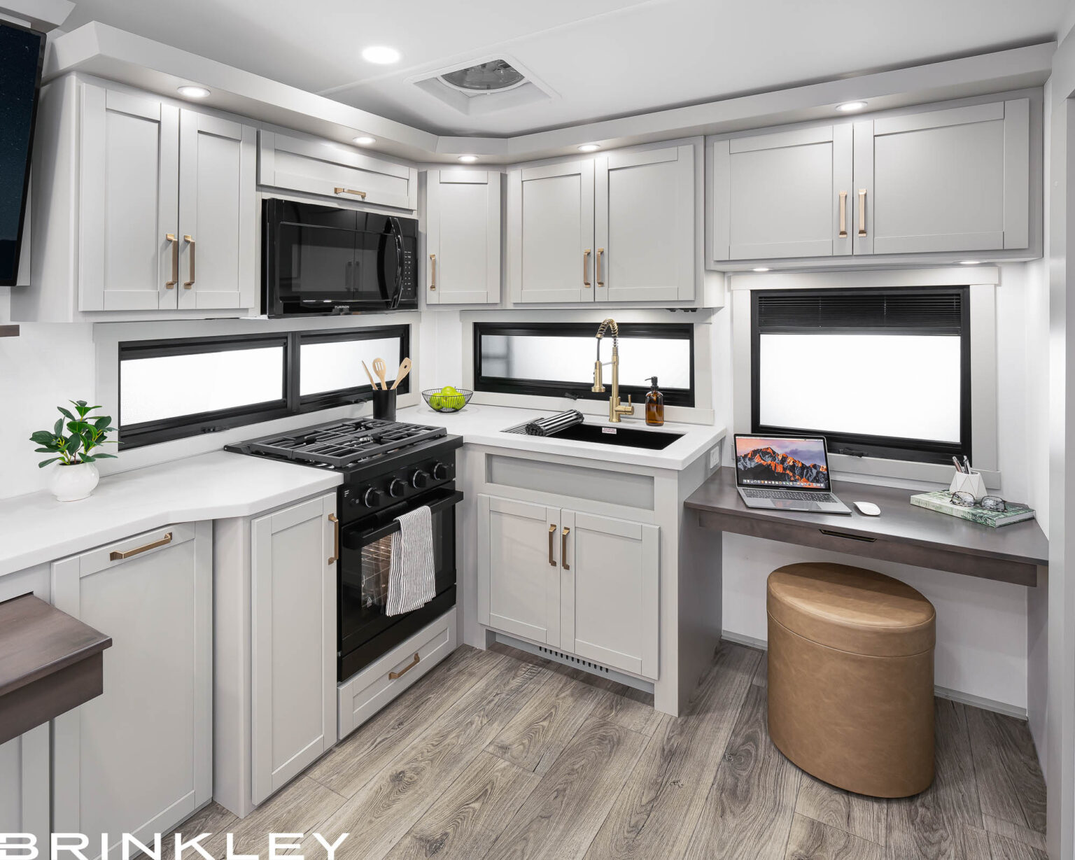 Model Z 2680 Fifth Wheels | Brinkley RV