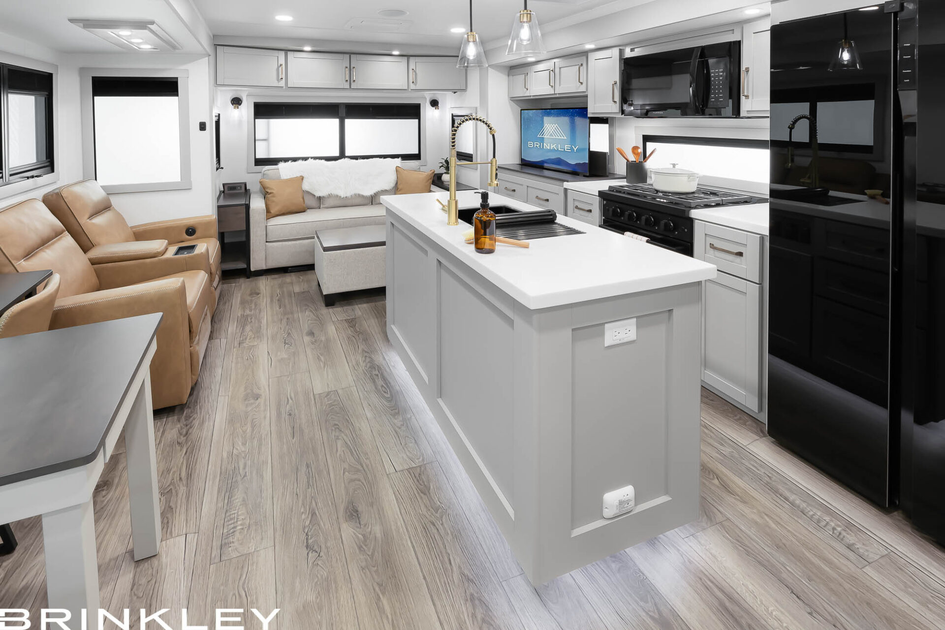 Model Z AIR 310 Travel Trailers | Brinkley RV