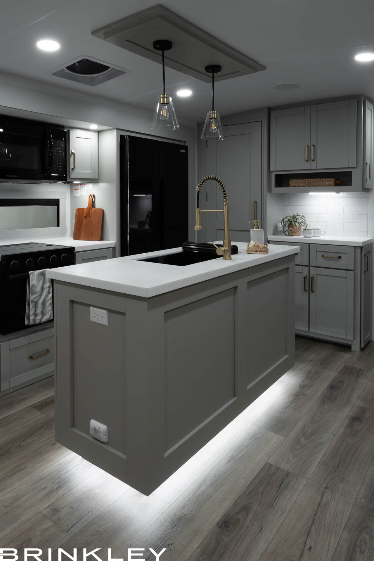 Model Z AIR 310 Travel Trailers | Brinkley RV